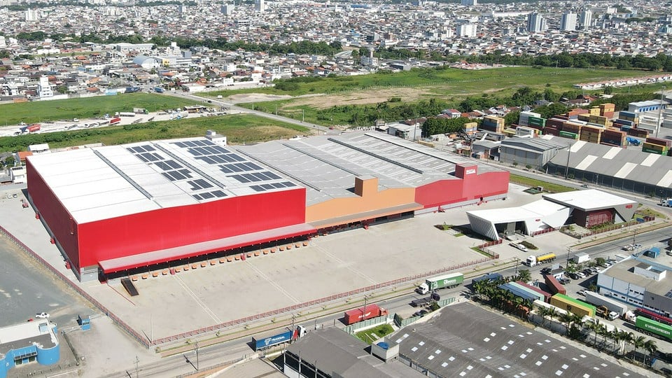 Wega Motors implementa Energia Solar em seu Centro de Distribuição